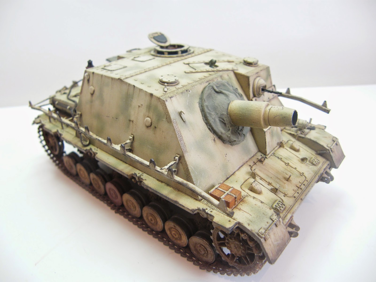 Blue Bear's Scale Models: Dragon 1/35 Brummbar Late