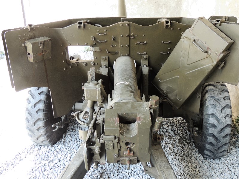 nebelwerfer: 6 Pounder Anti Tank Gun