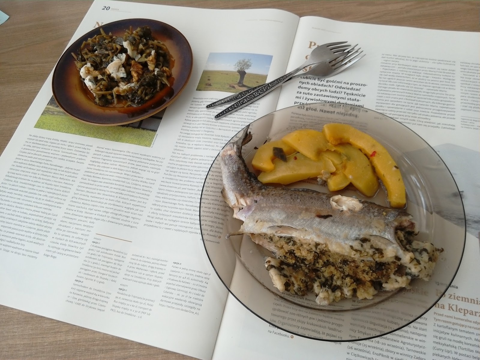 Między ustami a ciosem patelnią: Pstrąg nadziewany farszem z bułki ...