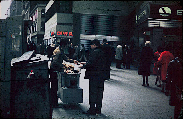 37 Amazing Photographs Capture Street Scenes of New York City in 1978 ...