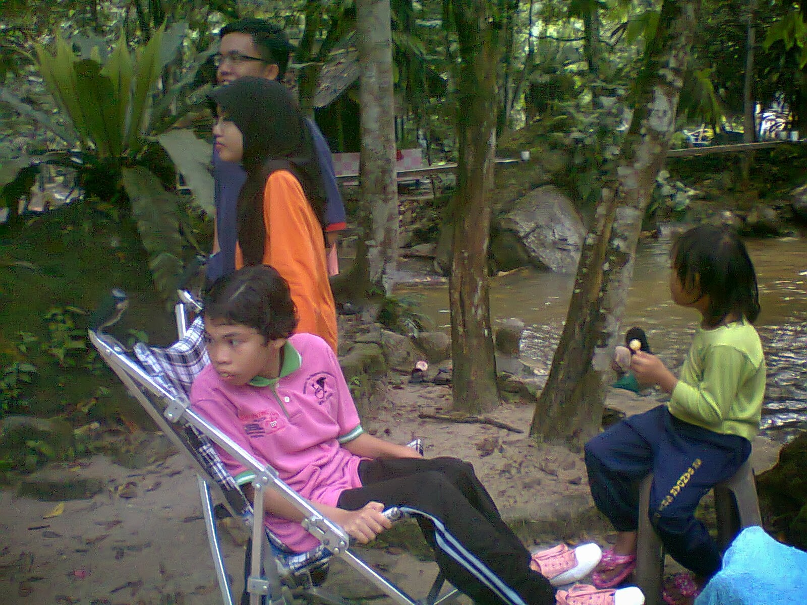 Ain - 'KAU YANG TERISTIMEWA': Santai hari keluarga di Chalet Rimba ...