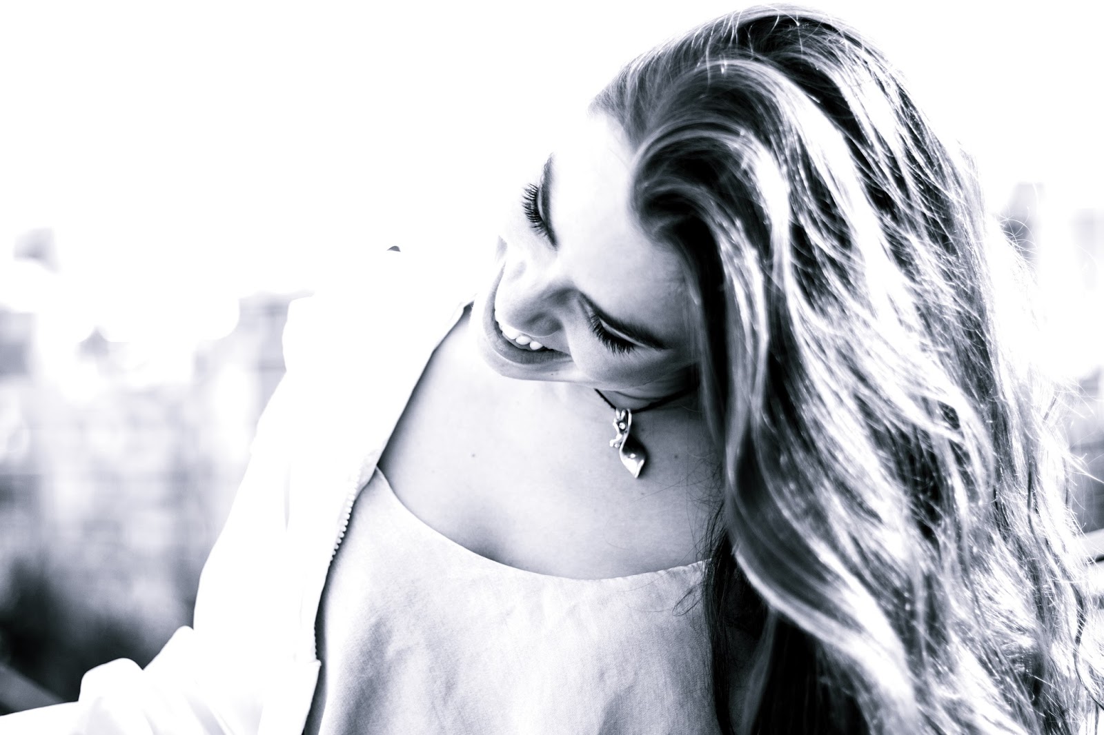 ENTREVISTA A LUCÍA R.: Autora de "Mi corazón es solo para Harry" ~ El ...