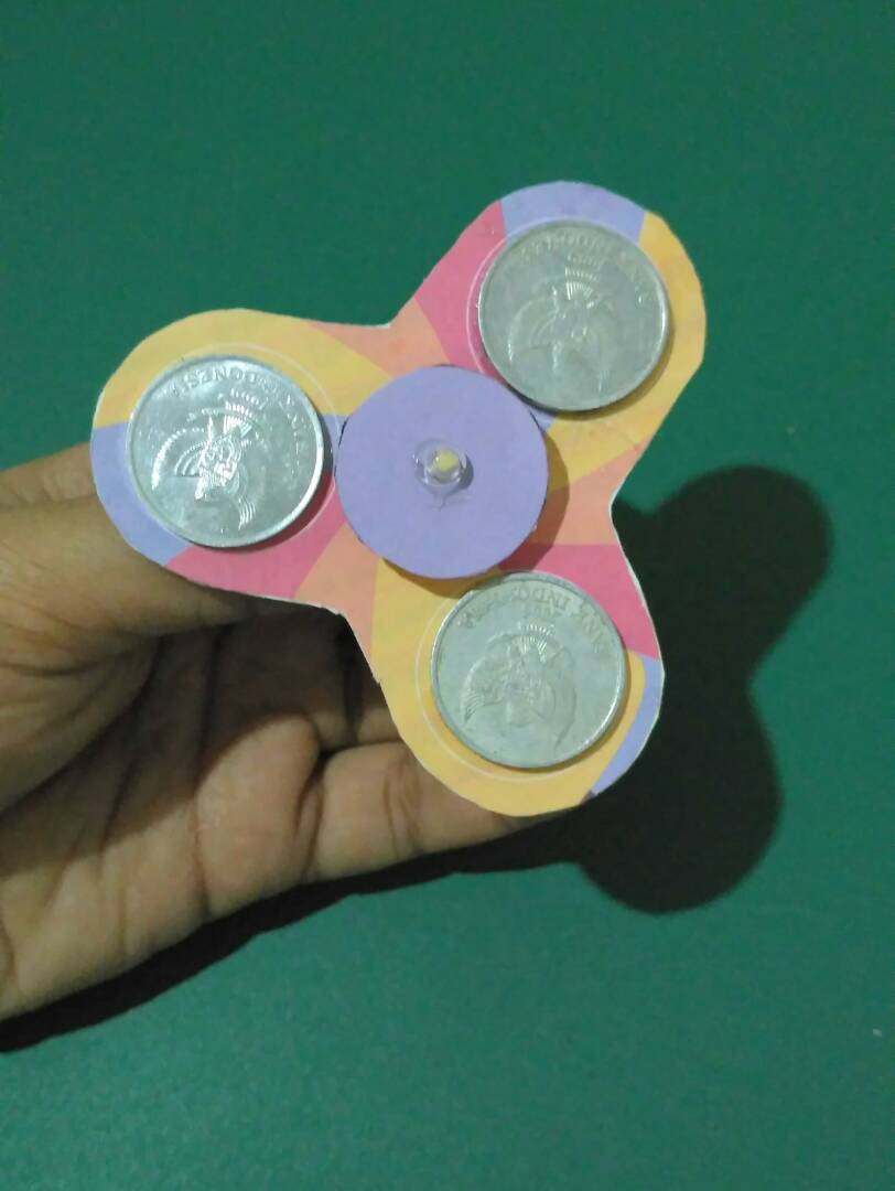 12 Template - DIY Paper Fidget Spinner