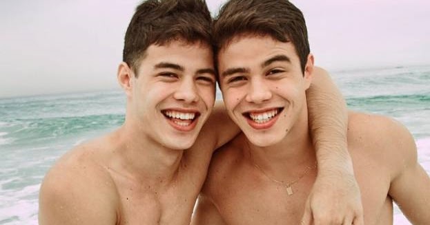 Vídeo - Gustavo Rocha excitado em vídeo - Volume na Cueca