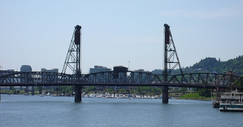 Bridge of the Week: Portland's Bridges: Hawthorne Bridge