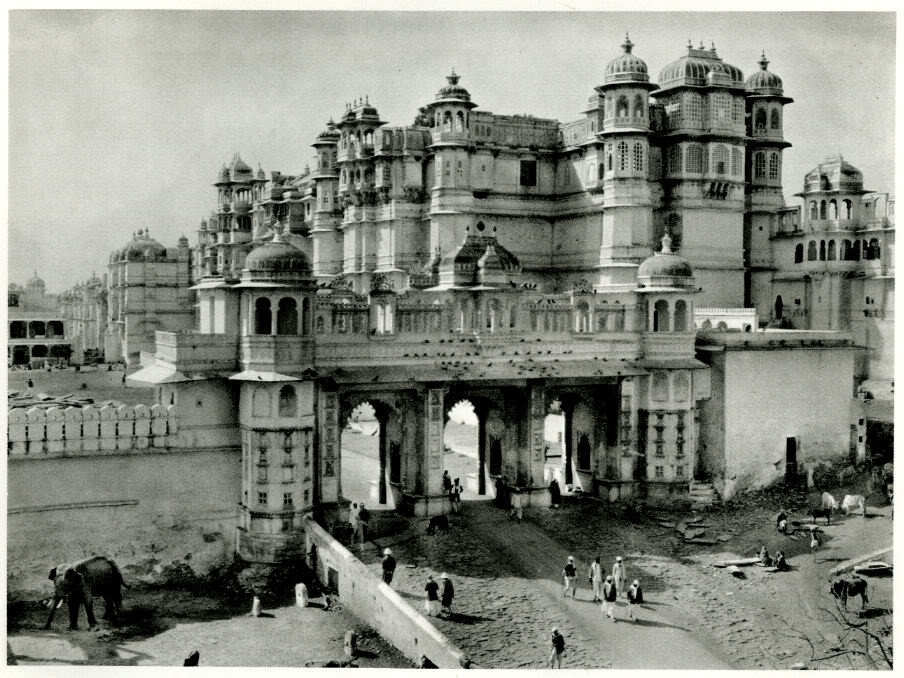 Palace of the Maharana of Udaipur - India 1928 - Old Indian Photos
