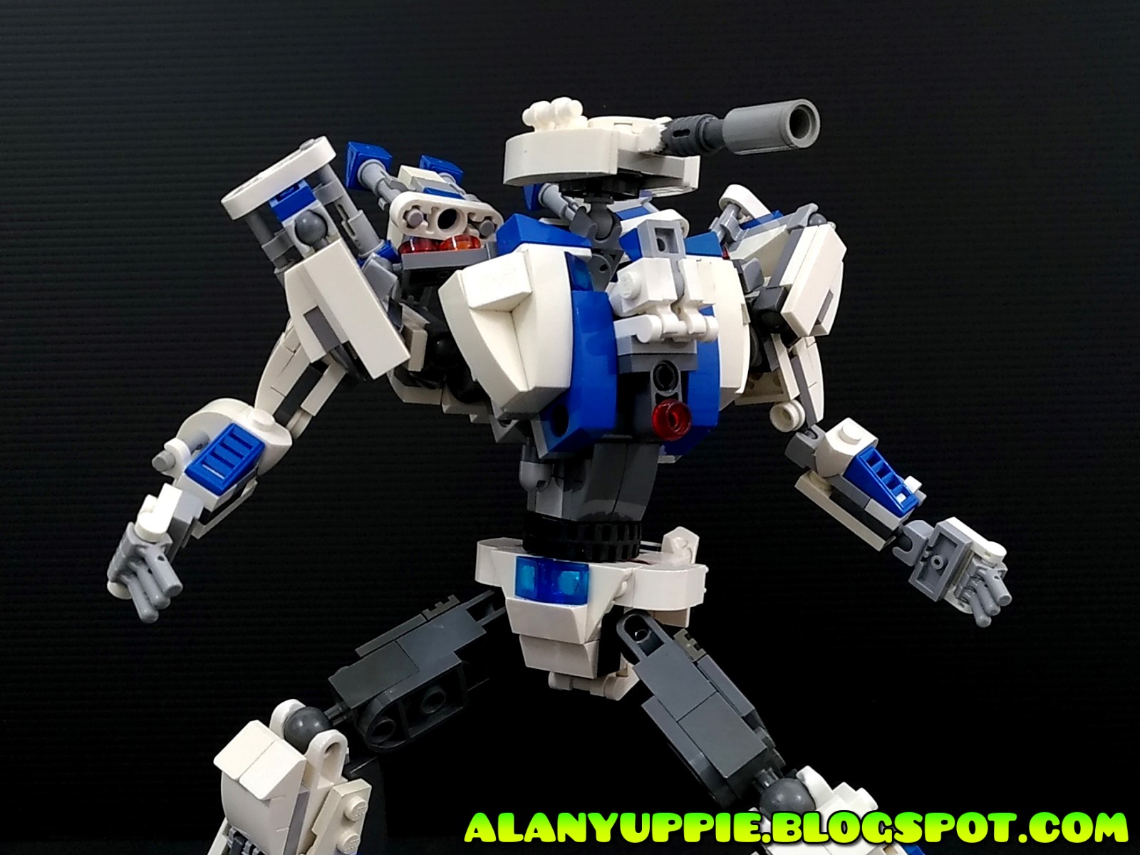Alanyuppie's LEGO Transformers: LEGO Tankhead Mecha with a twist
