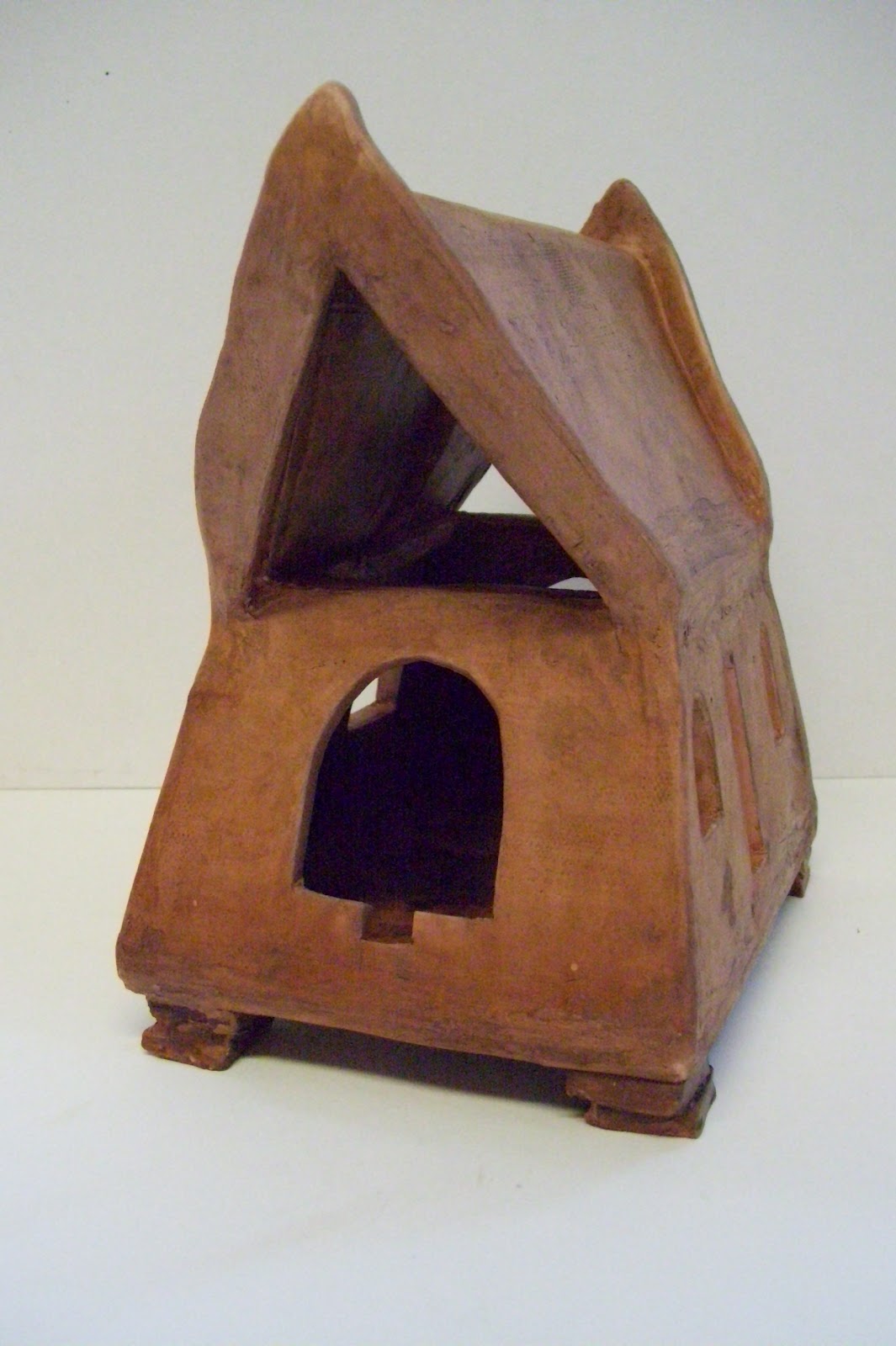 Alchemy of Clay: The Haniwa House