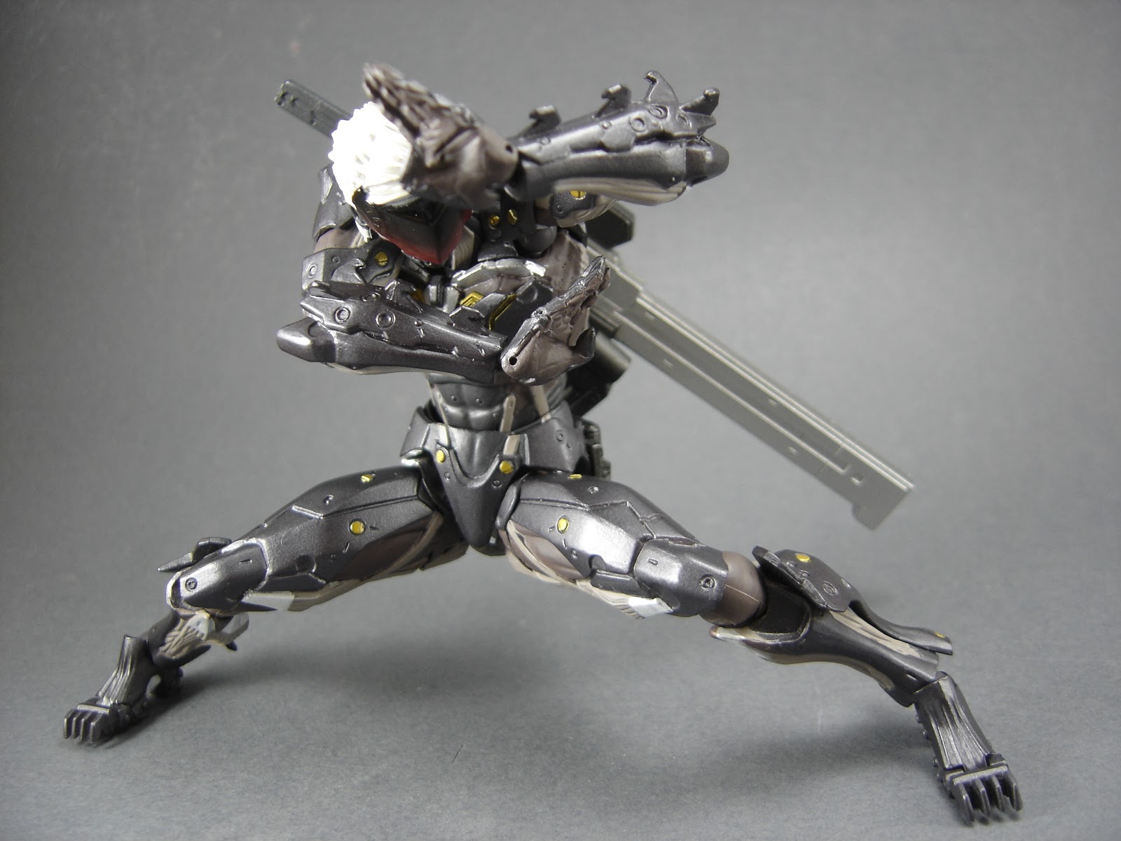 Lightning Ace's gundams: Revoltech Raiden from metal gear rising ...