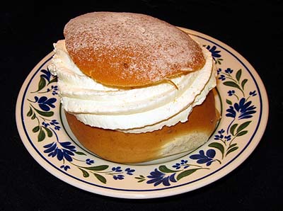Mats ordenruntresa: Semla är en fralla med ost!