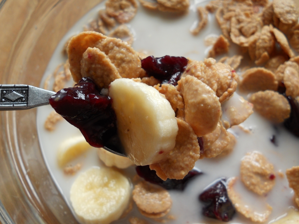 Snacking Squirrel: Banana and Jam Cereal