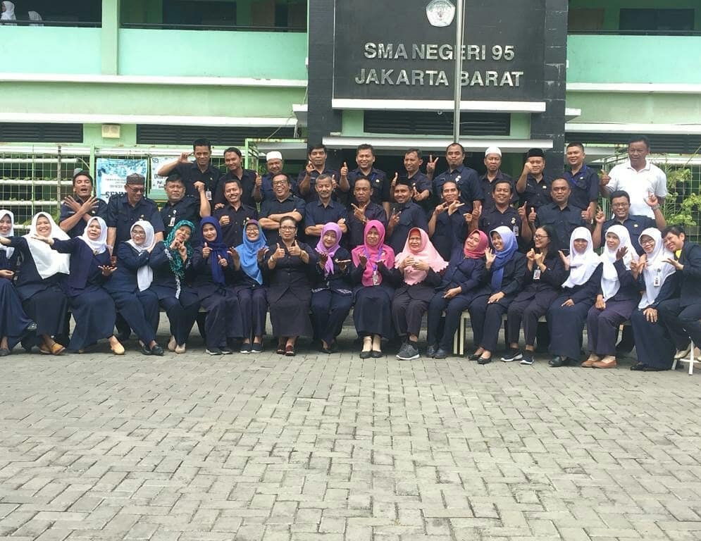 Dewan Guru SMAN 95 Jakarta ~ SMAN 95 Jakarta