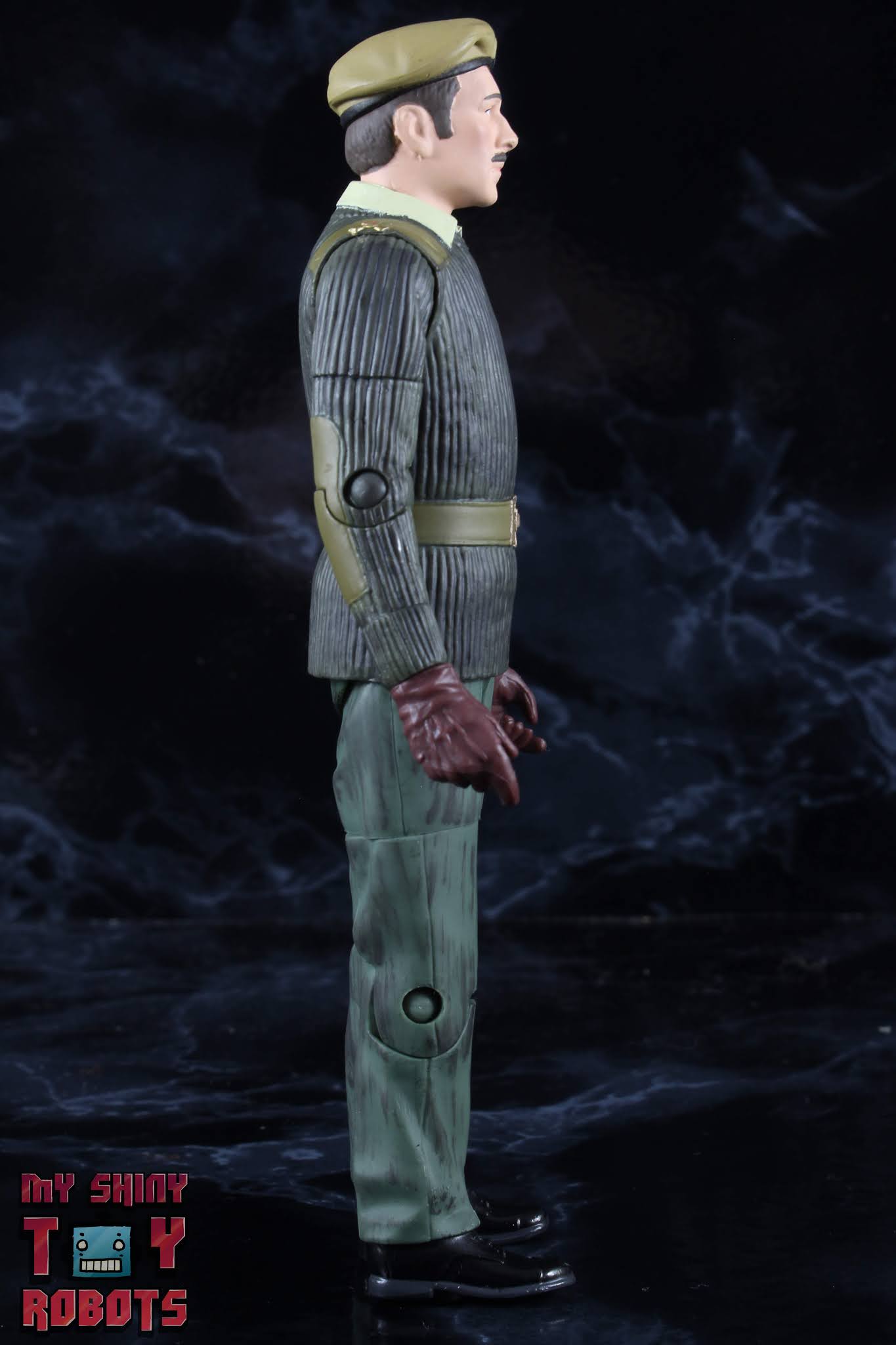 My Shiny Toy Robots: Toybox REVIEW: Doctor Who 'U.N.I.T. 1971 - The ...