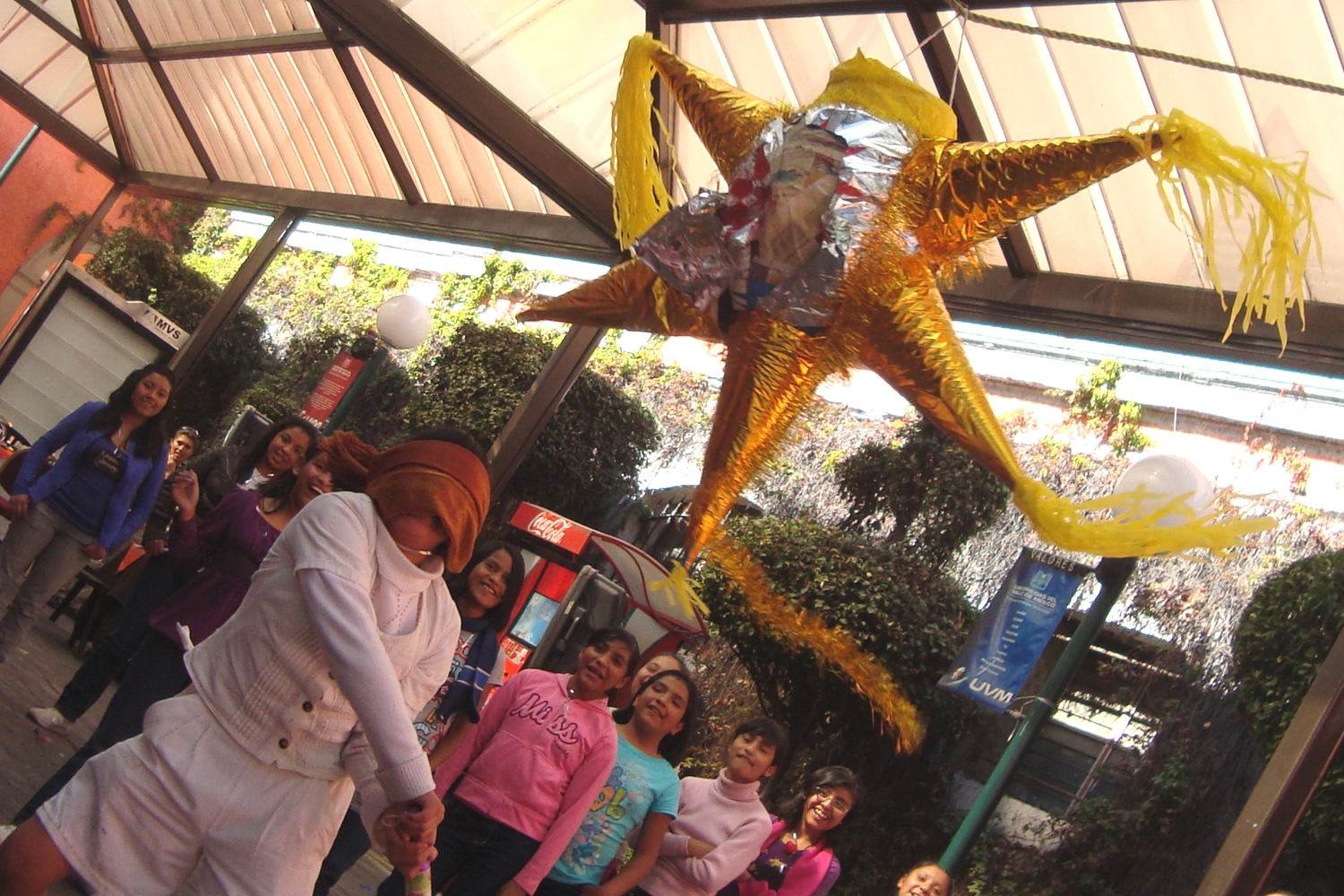 CONOCER MÉXICO POCO A POCO: - Las Piñatas navideñas en México