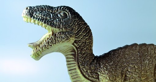 CFZ-USA: STOA - CRYPTID SAURIAN