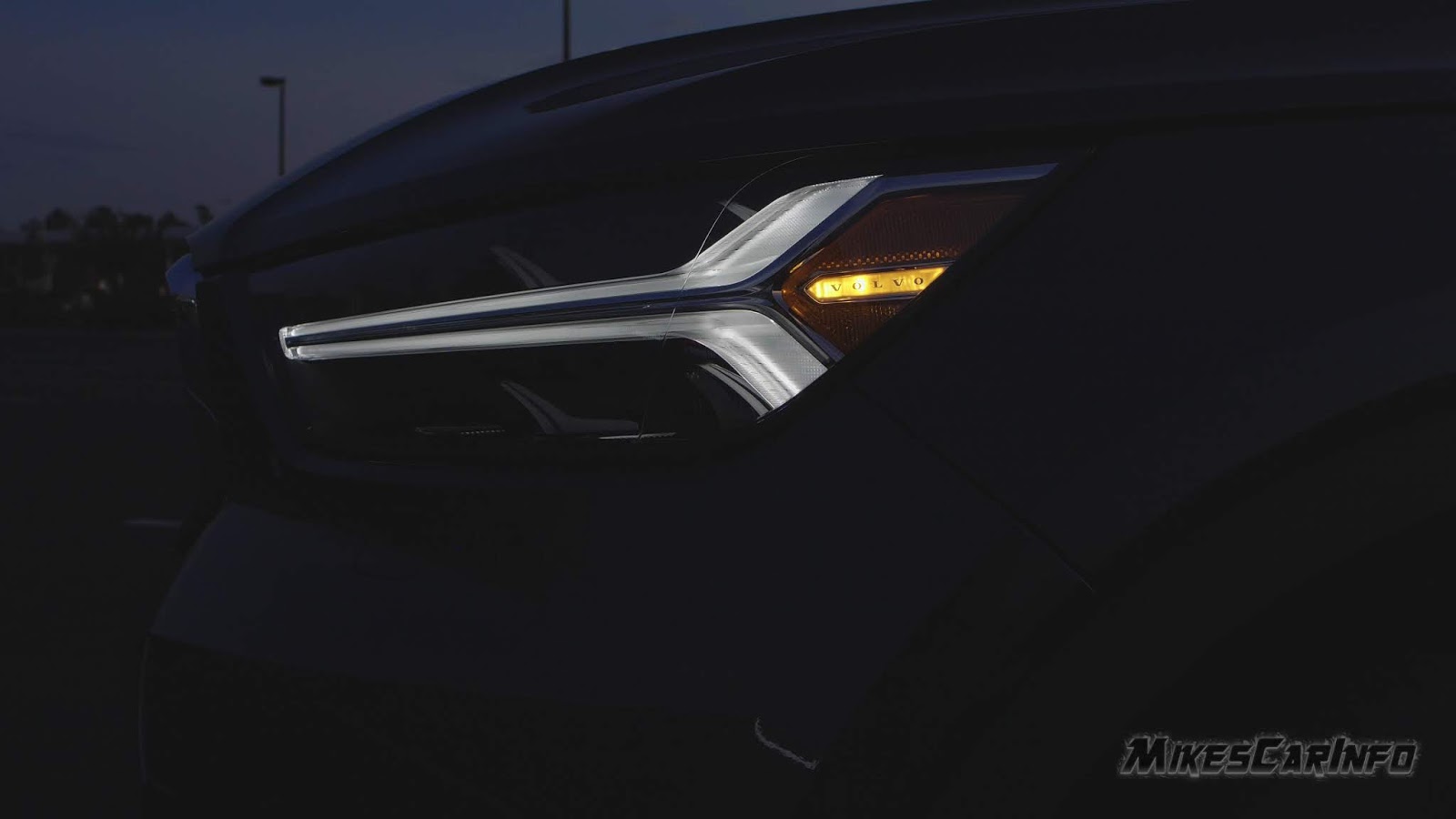 2020 Volvo XC40 AT NIGHT!