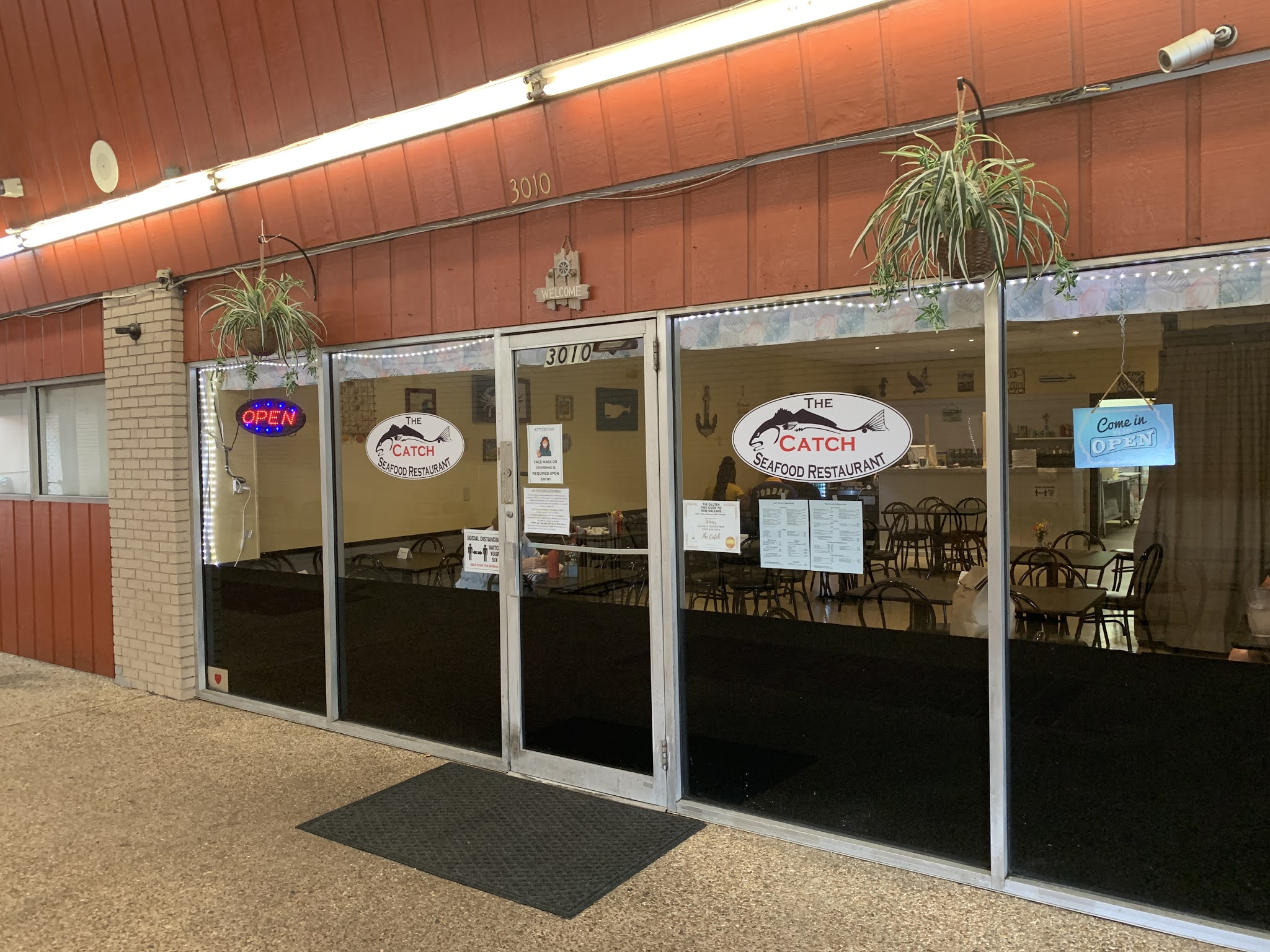 The Catch Seafood Restaurant | A Very Sweet Blog