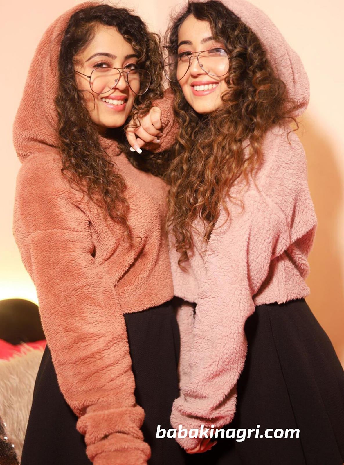 [90+] Chinki Minki HD Images, Surabhi Samriddhi Images #3