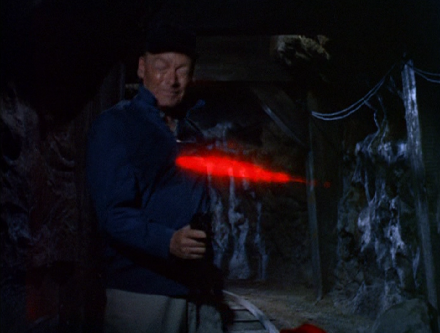 THE INVADERS: Episode 22: The Enemy - 10/3/67