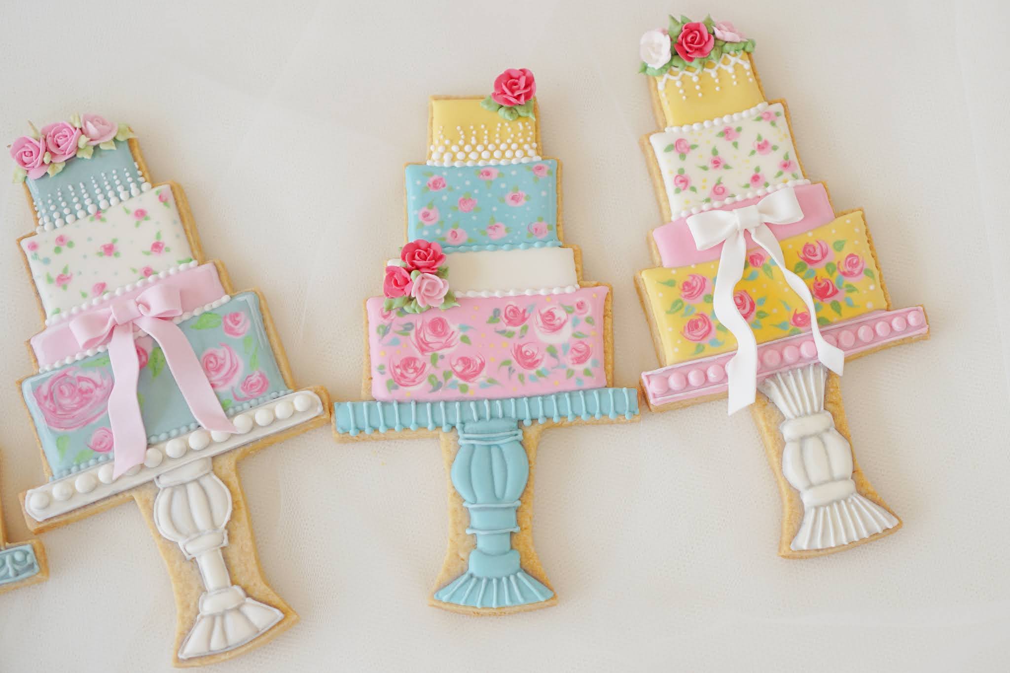 Wedding Cookies Favours | Creative Royal Icing Sugar Cookie Decorating ...