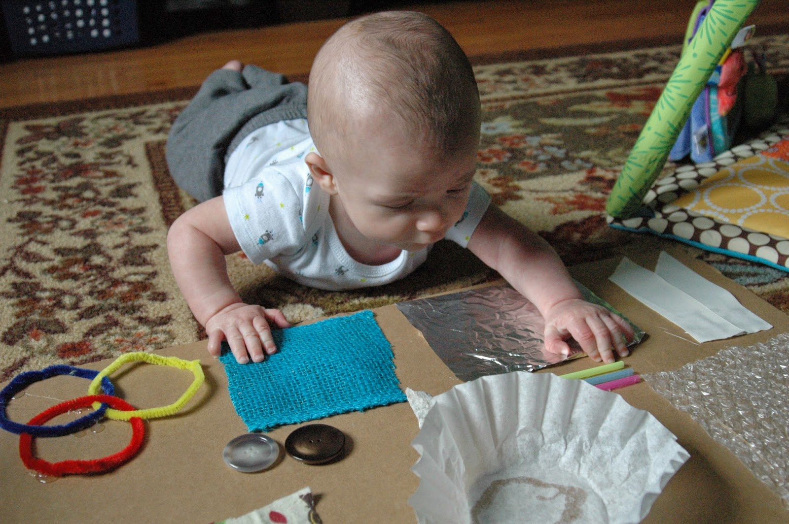 This Suburban Mom: 3 Types of Sensory Boards for Babies