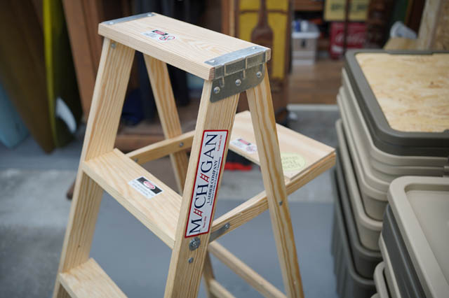 new evolution surf: Michigan Wood Step Ladder***