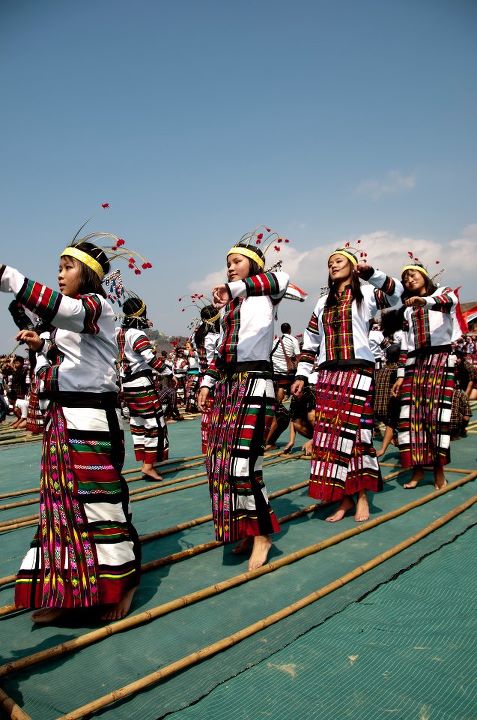 GOOSHNESS: CHAPCHAR KUT 2012 MIZORAM PHOTOGRAPHS BY VARIOUS MIZO ...