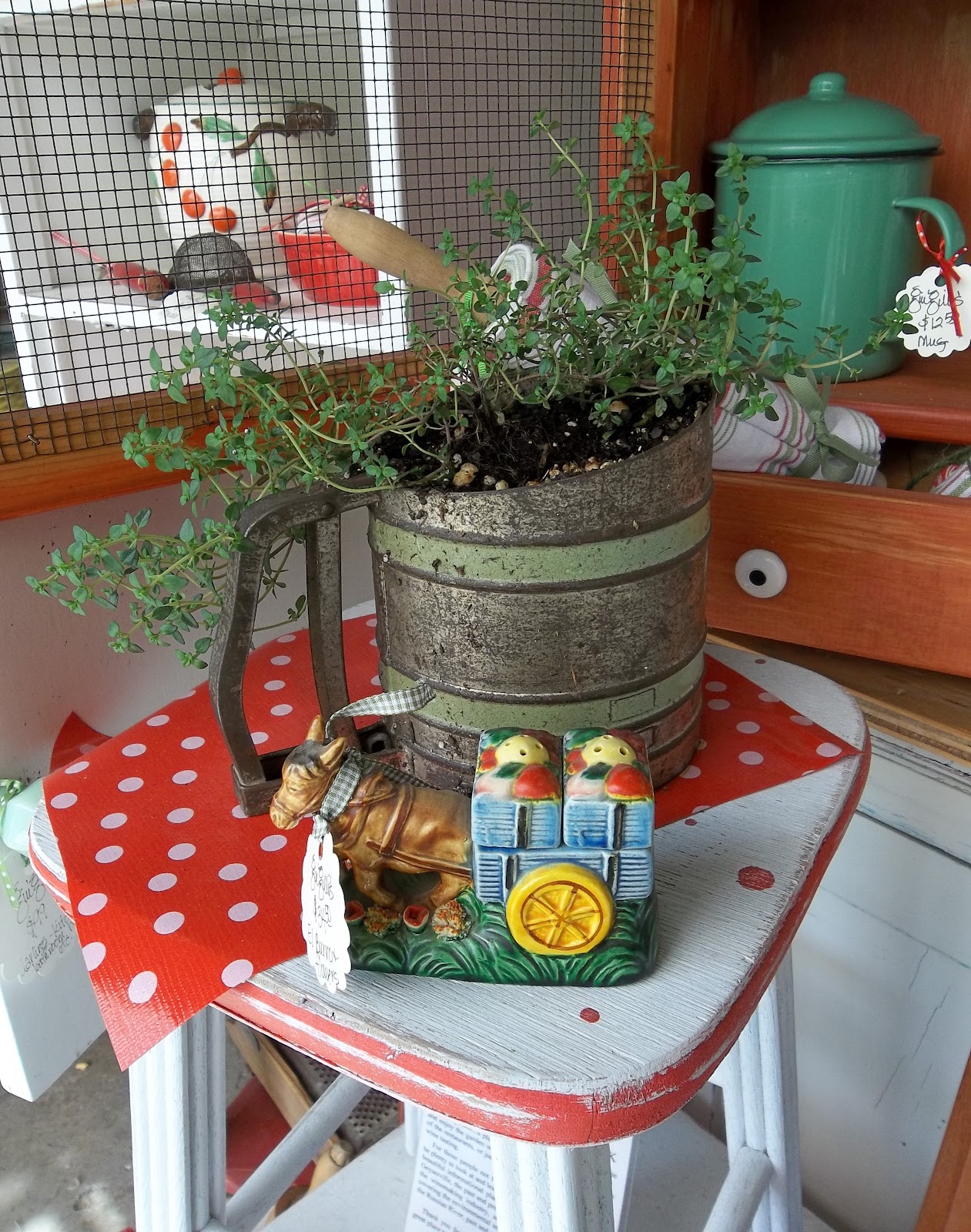 Gin'Gilli's Vintage Home: Unique Container Gardening Ideas!