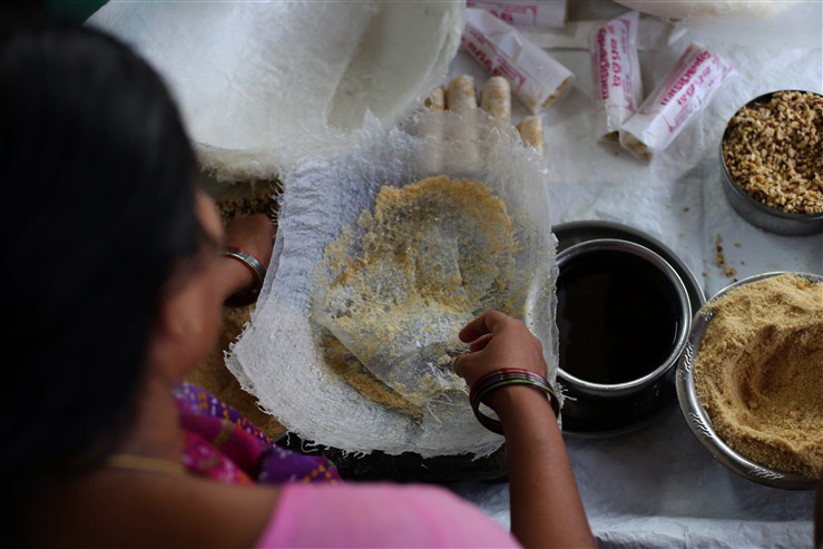 Pootharekulu - Tips on how to make it in authentic Andhra style!