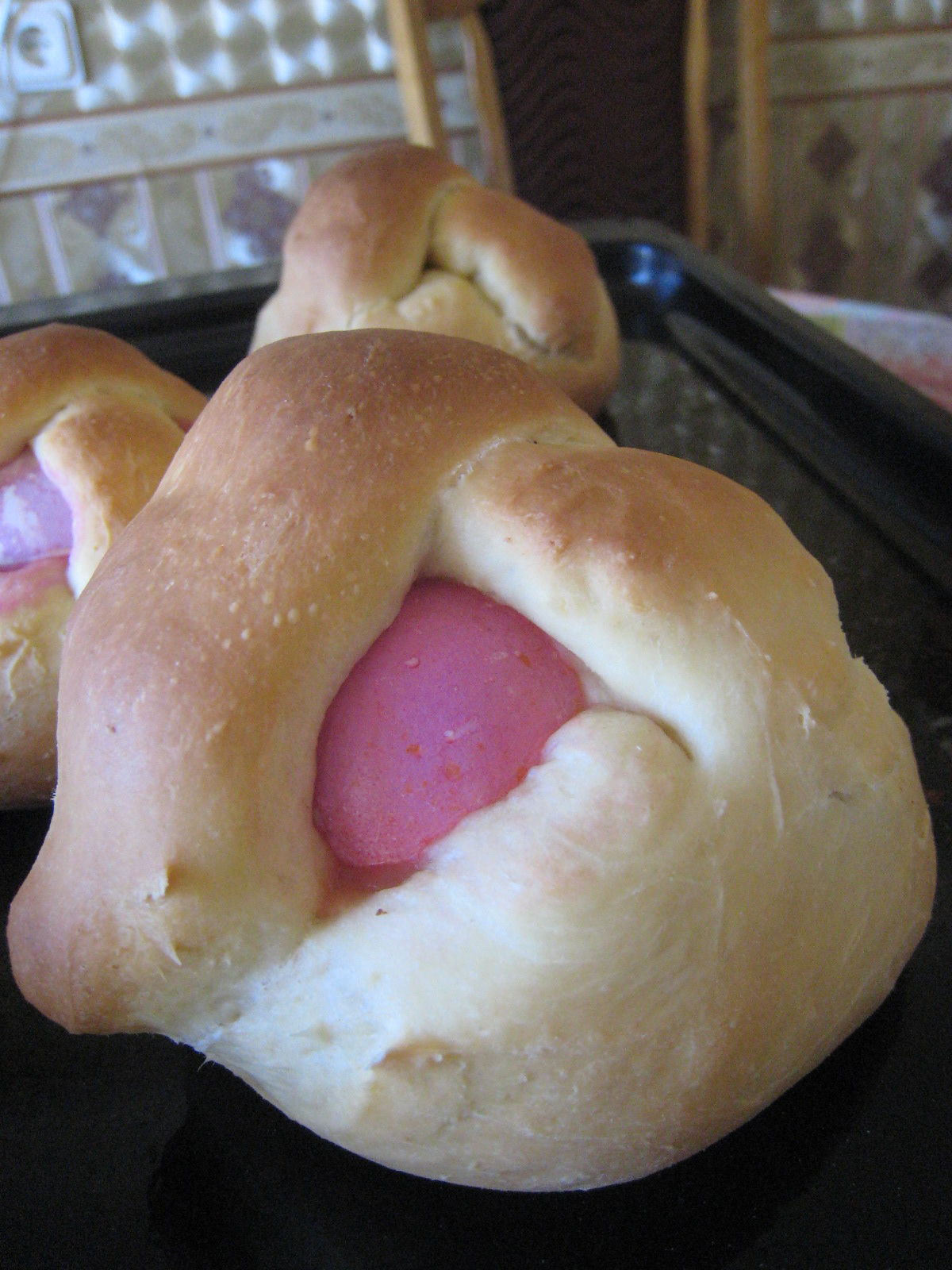 From Brownies to Borscht: How to Make Folares for Easter