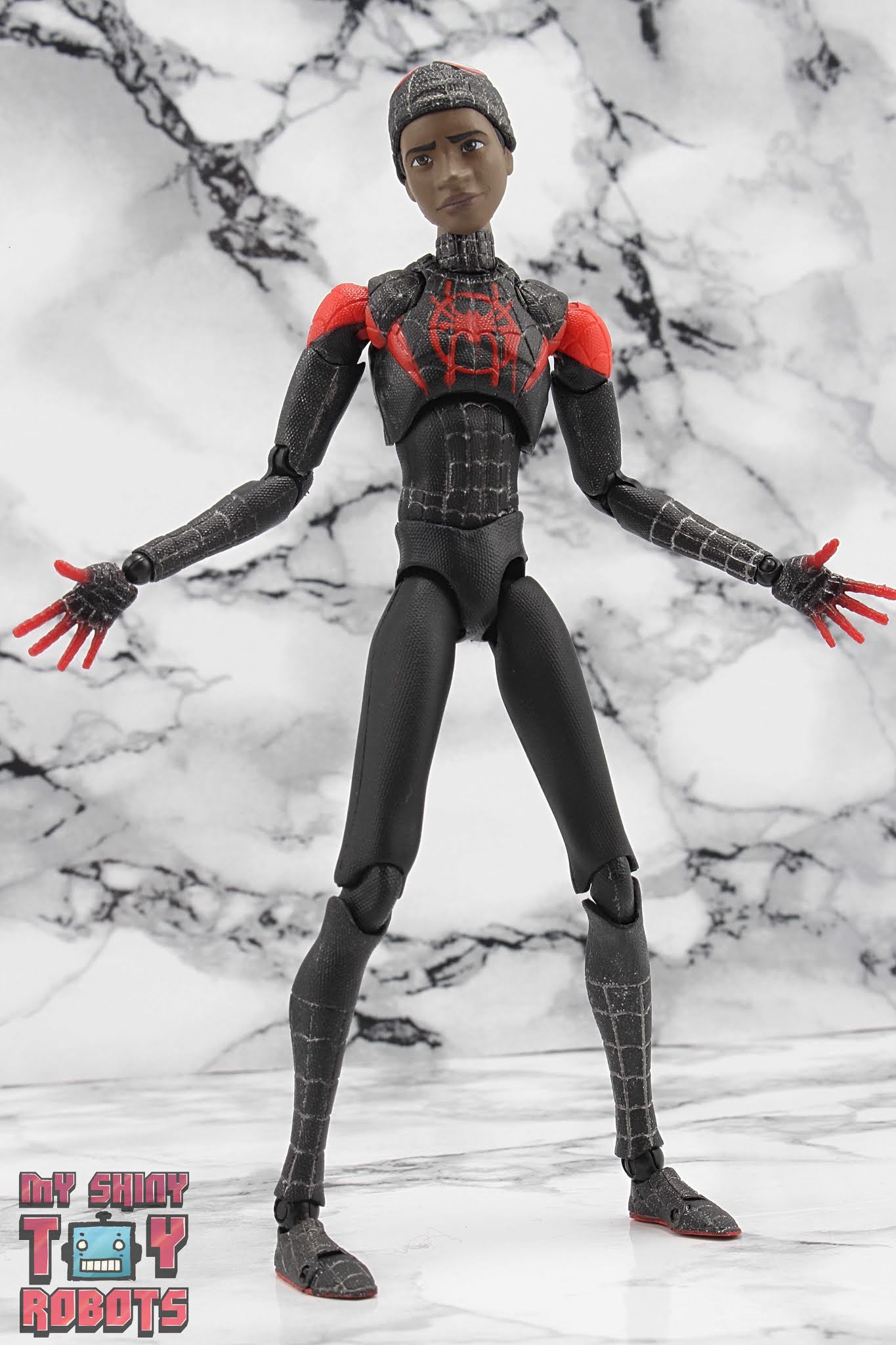 My Shiny Toy Robots: Toybox REVIEW: MAFEX Spider-Man (Miles Morales)