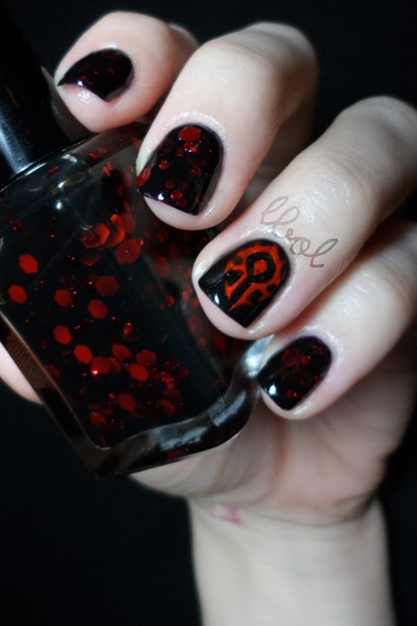 Little Bottles of Love: Daring Digits - Horde Swatch & Review (and some ...