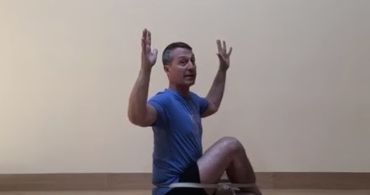 Quintine Fowler: A Different Way to Twist: Hands-Free Twisting