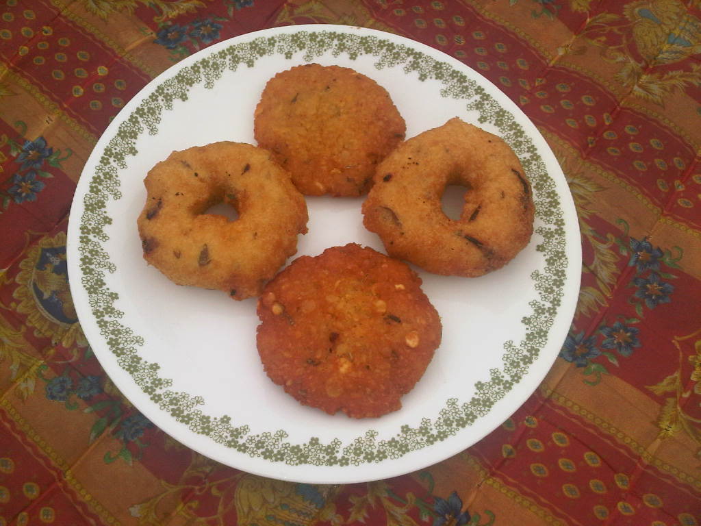 Bahulu Cenderahati Perkahwinan: Resepi Kueh Dhal Masalodeh