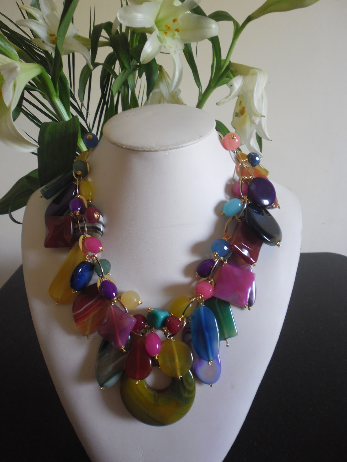 "VIVA" Bijuterii Handmade Unicat: Colier agate colorate