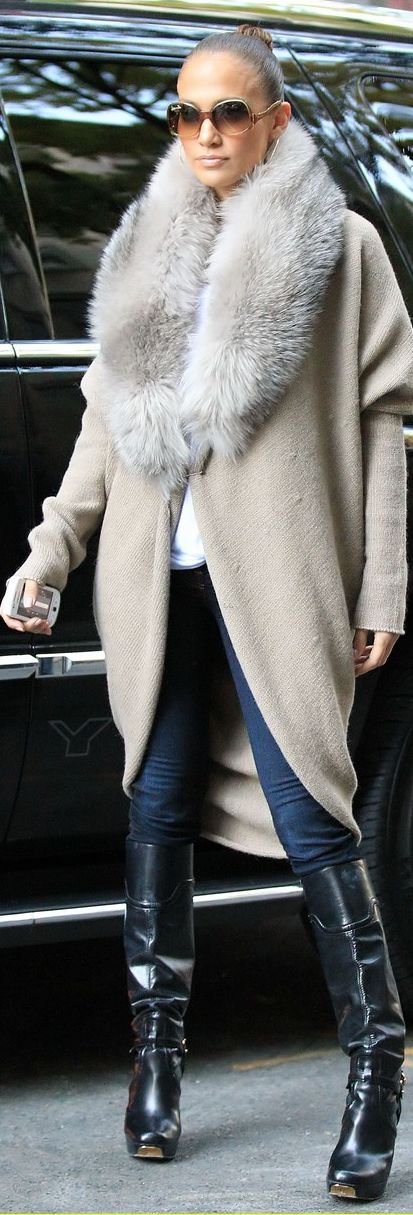 (C-l-i-c-k to see 91 Pics Gallery) Jennifer Lopez JLO in Thigh High ...