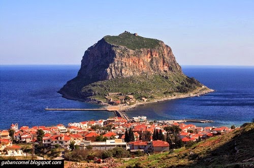 Pelik! Bandar Ini 'Tersembunyi' di Sebalik Bukit Batu. - Gaban Comel