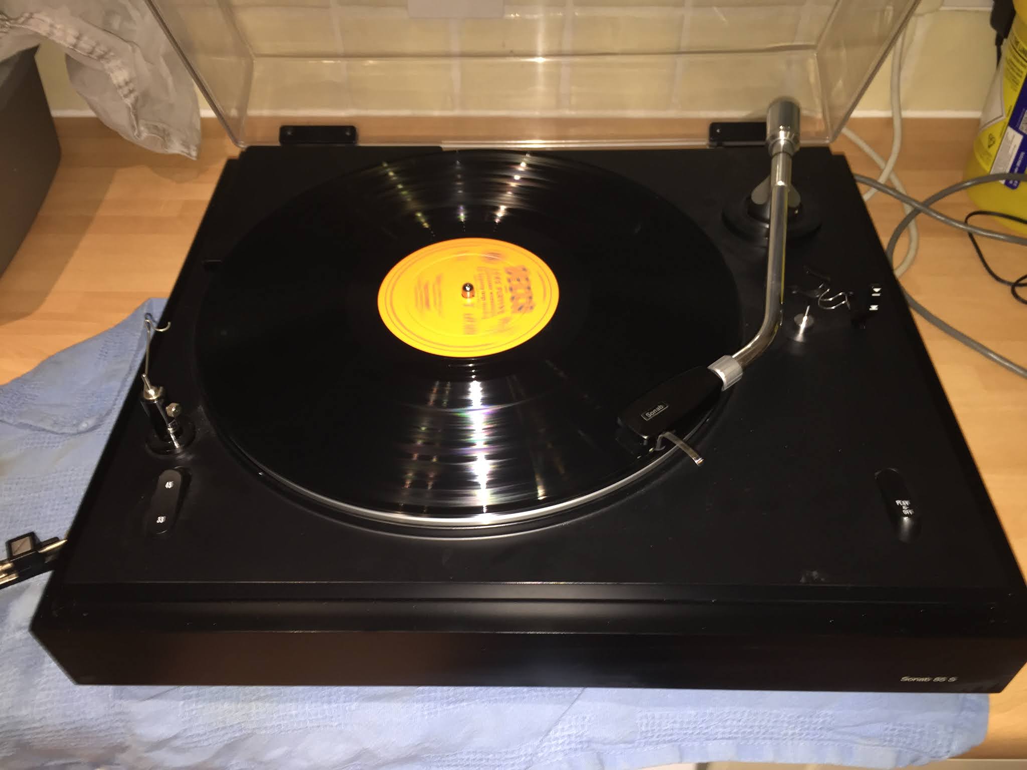 a vintage Sonab 85S / Yamaha CP-500 turntable