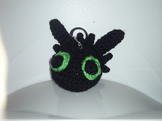 Crochet Fanatic: TOOTHLESS KEYCHAIN
