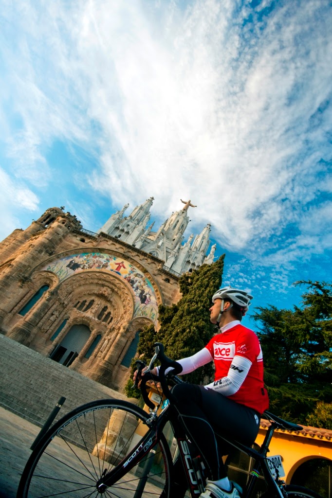 Montefusco Cycling: Cycling to Tibidabo church in Barcelona