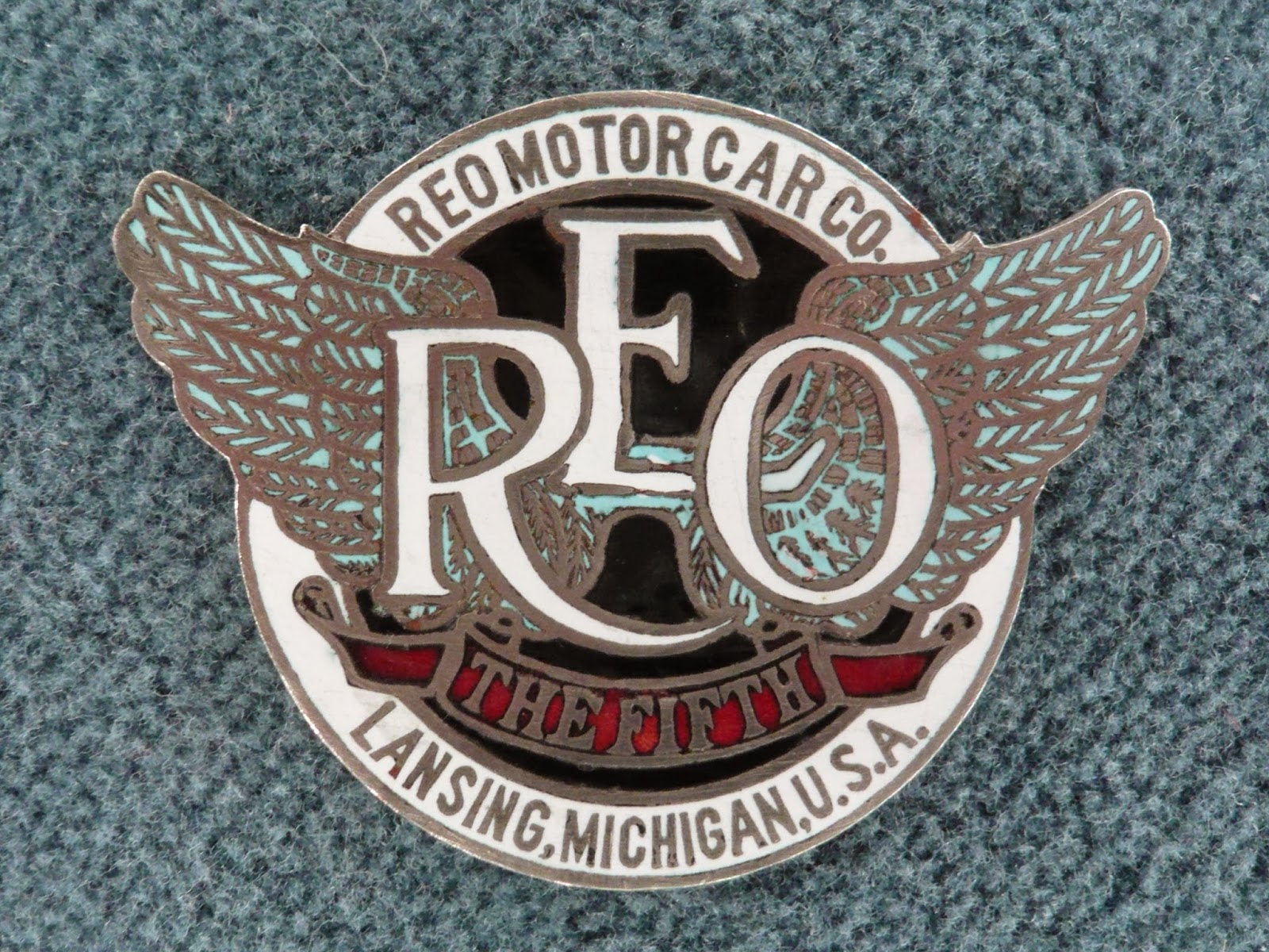 RadiatorEmblems: REO / USA