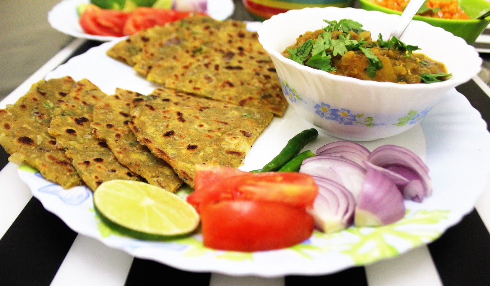 Bethica's Kitchen Flavours: Missi Roti