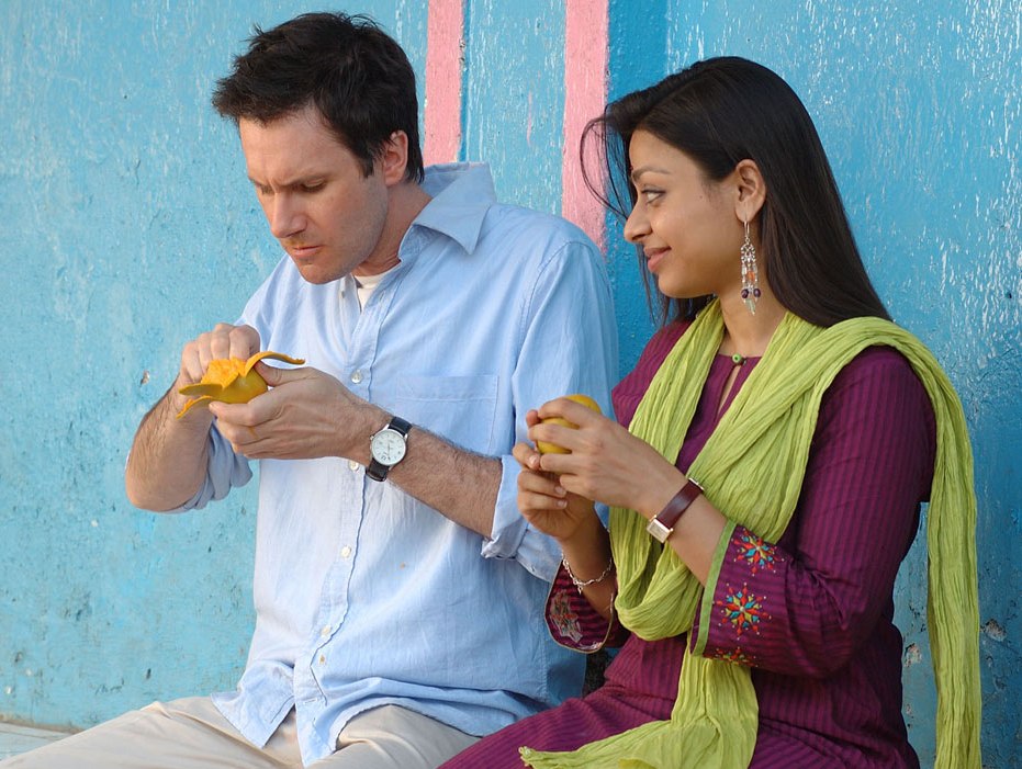 Universal Beauty: Movie Review: Outsourced