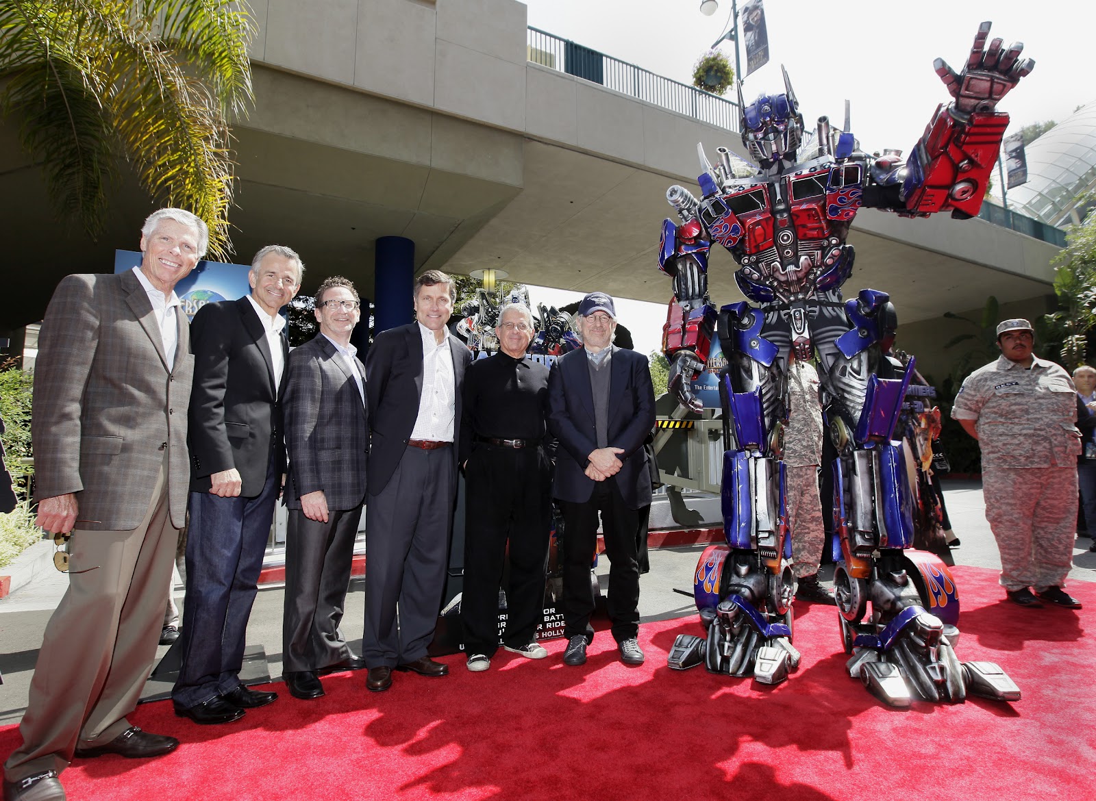 Los “Transformers” invaden Universal Studios Hollywood. - ChecaLAMovie