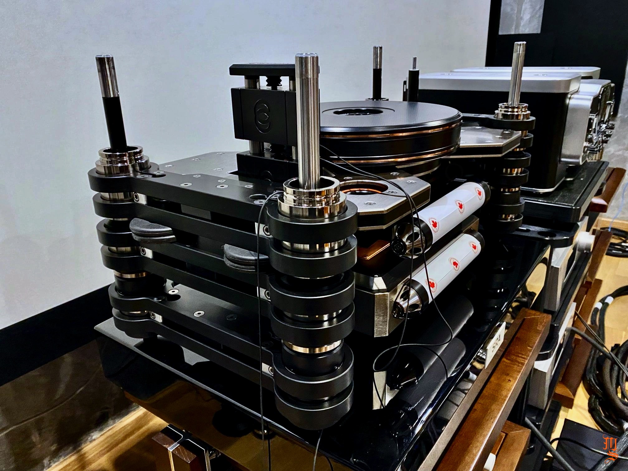 KRONOS DISCOVERY TURNTABLE UNPACKING & INSTALLATION – M & S | Ultimate ...