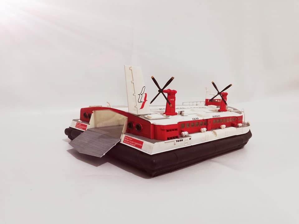 Ships and Models by Erick Navas: Hovercraft Hoverlloyd