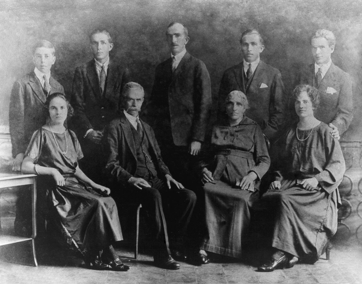 Família Pochini: Resumo - Família Pochini da Itália ao Brasil