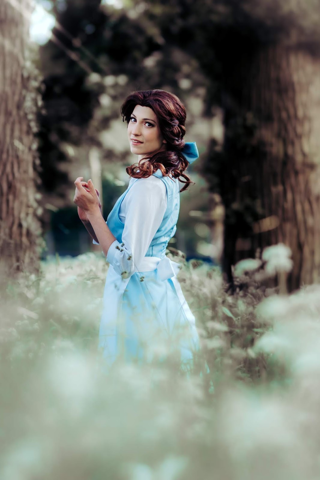 Real life princess Belle cosplay photoshoot in Utrecht