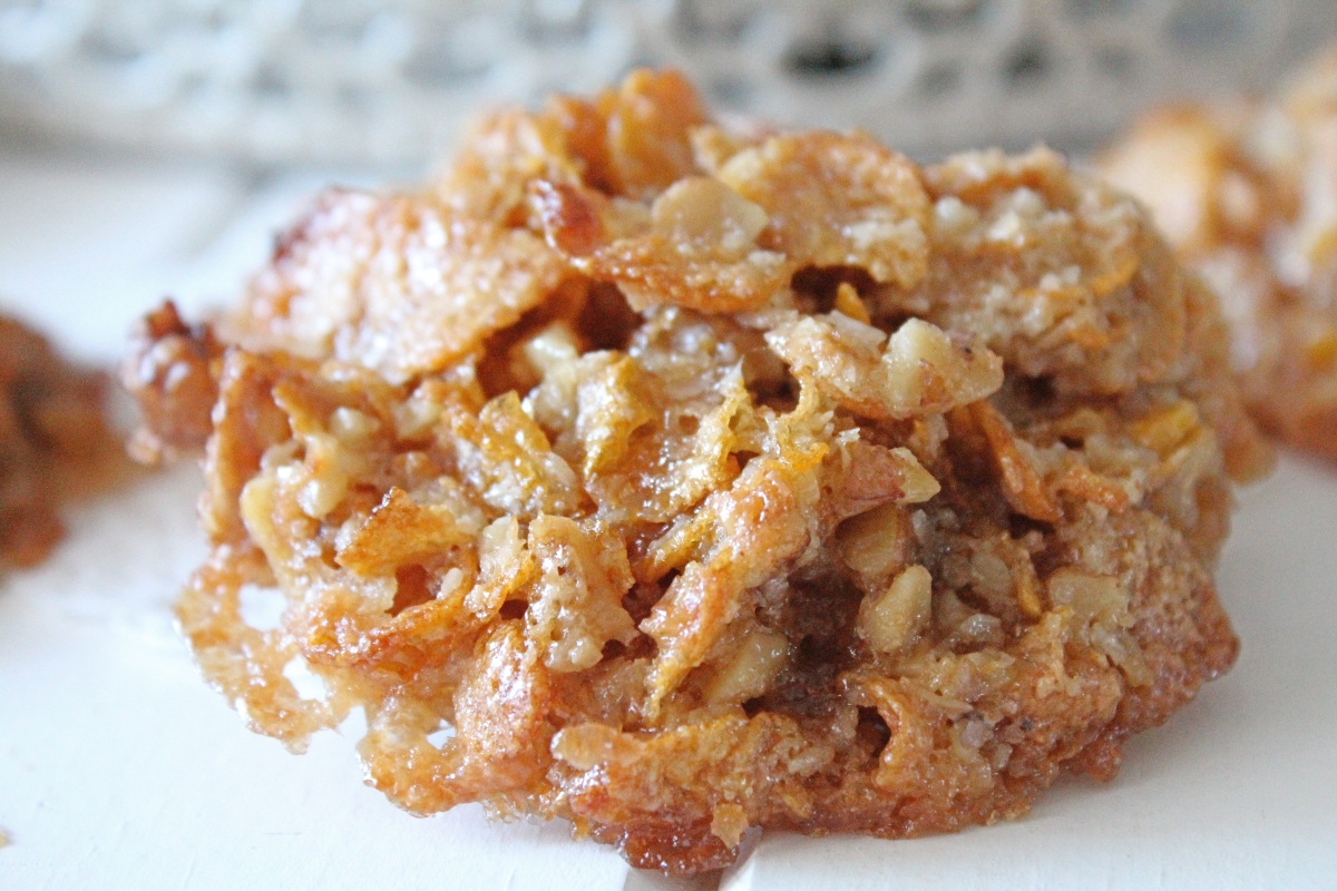 Caramel Cornflake Cookies - Threadbare Creations