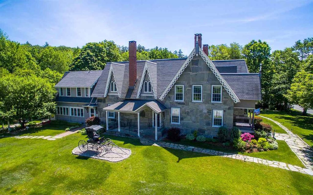 Sweet House Dreams: Glimmerstone Mansion, 1847 Stone Gothic Revival ...